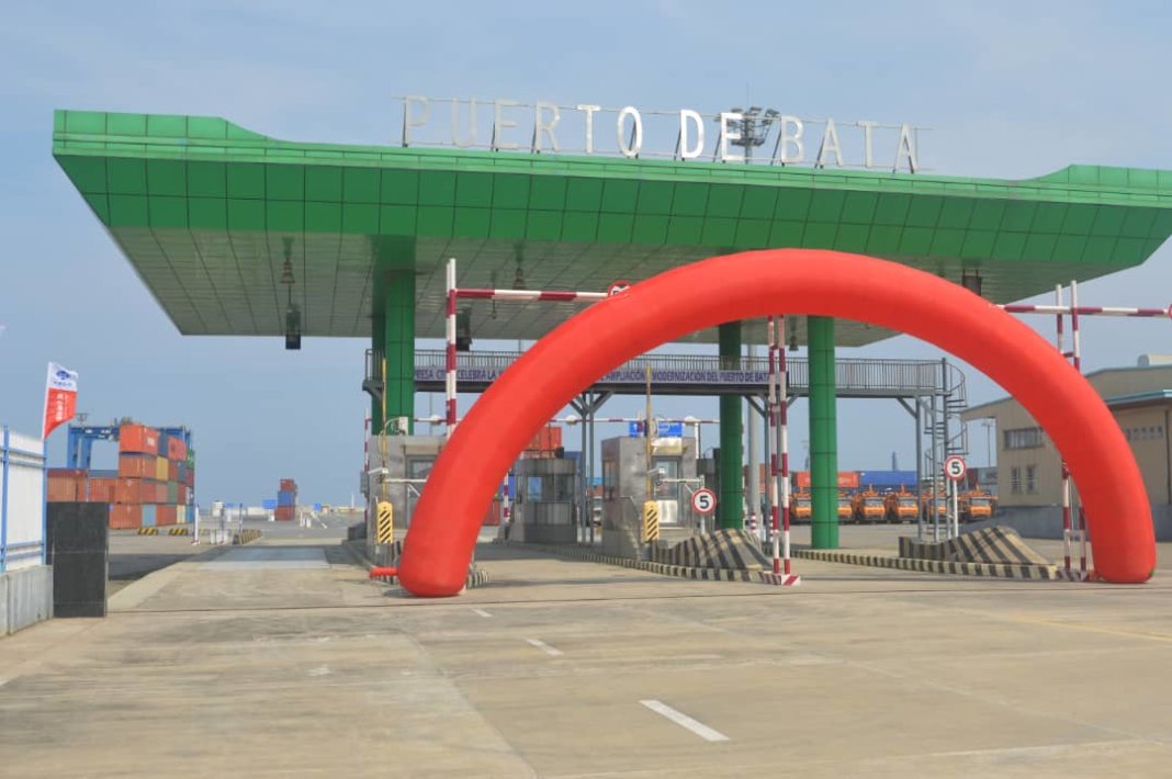 Concluye el proyecto de ampliación y modernización del Puerto de Bata ...