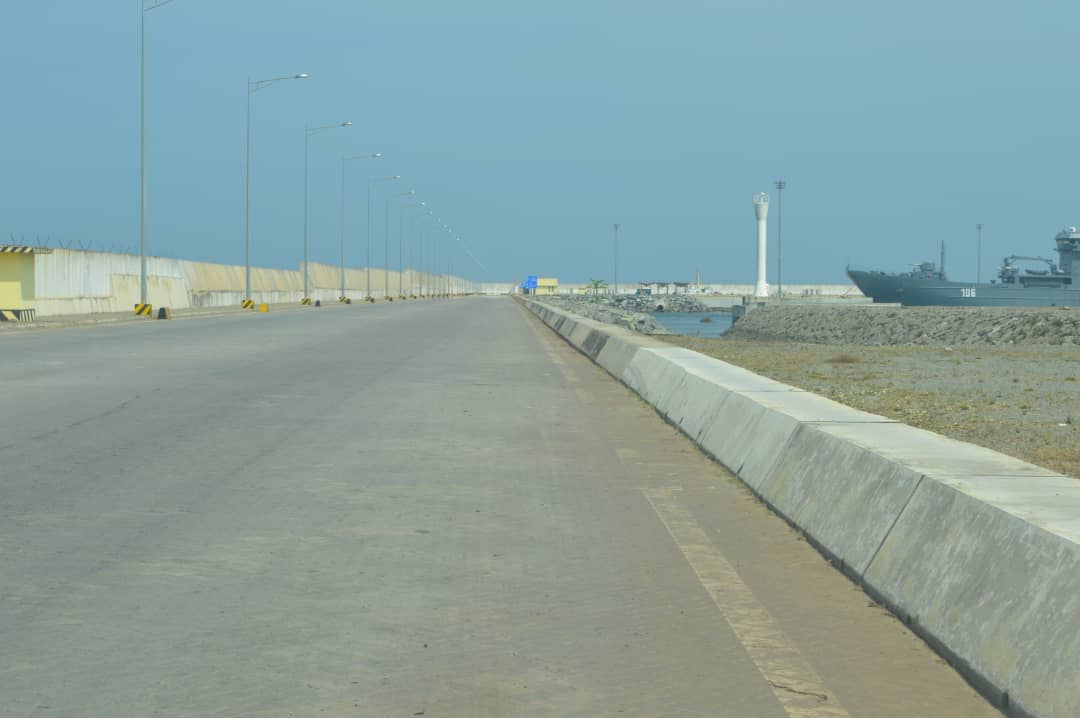 Concluye el proyecto de ampliación y modernización del Puerto de Bata ...