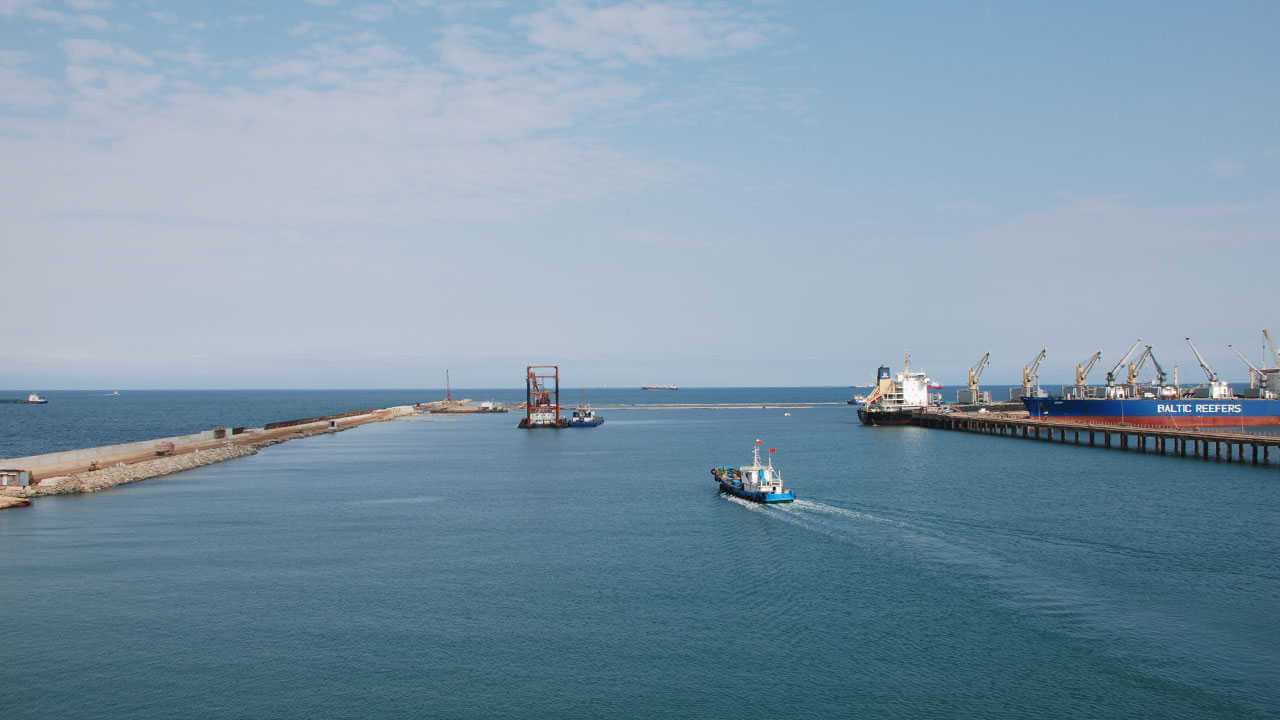 Concluye el proyecto de ampliación y modernización del Puerto de Bata ...